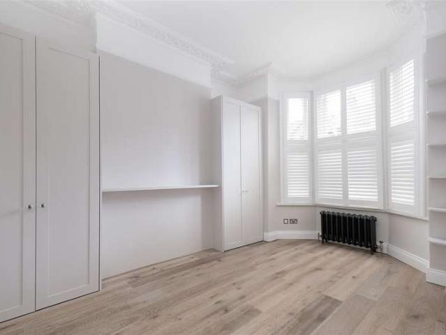 1 Bedroom Flat