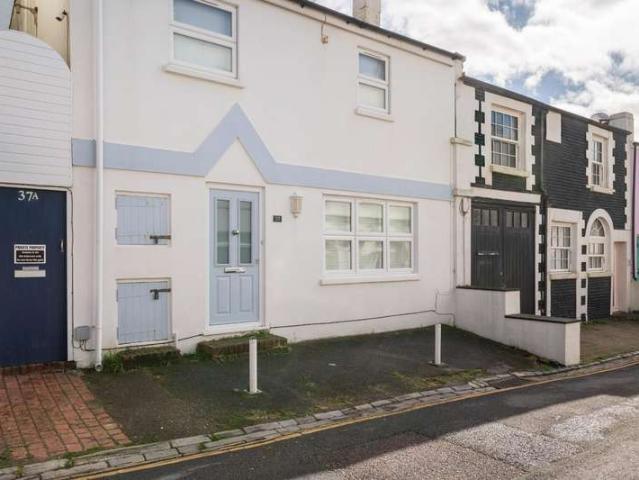 1 Bedroom Flat