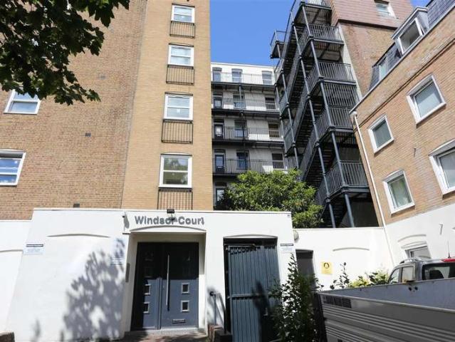 1 Bedroom Flat