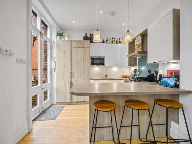 1 Bedroom Flat