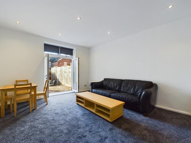 1 Bedroom Flat