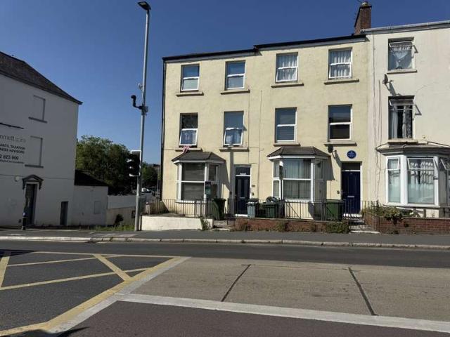 1 Bedroom Flat