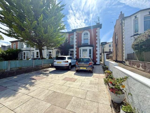 1 Bedroom Flat