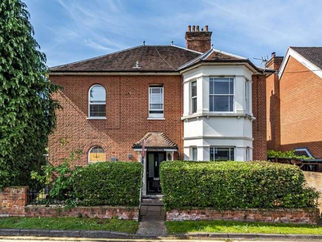 1 Bedroom Flat