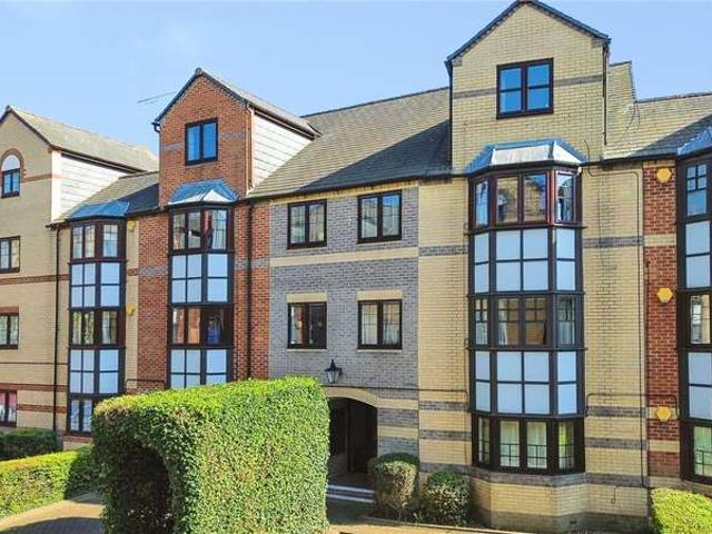 1 Bedroom Flat
