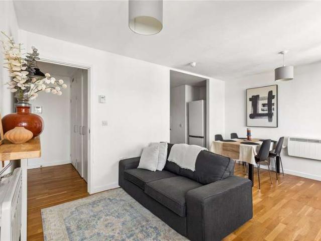 1 Bedroom Flat