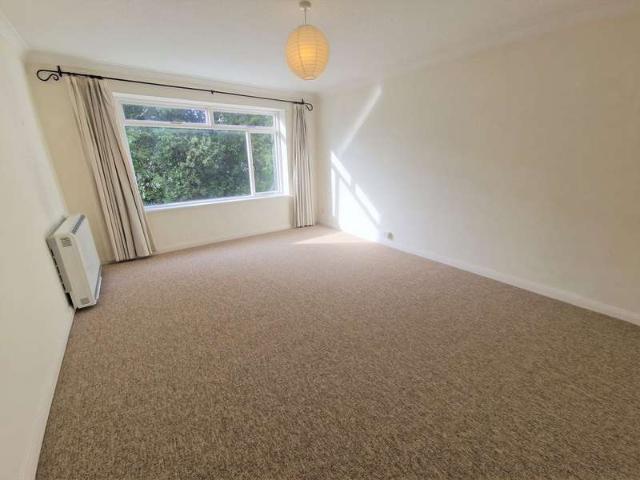 1 Bedroom Flat