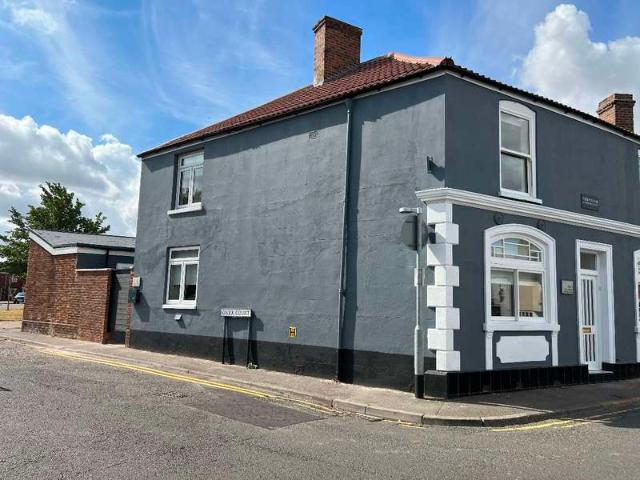 1 Bedroom Flat