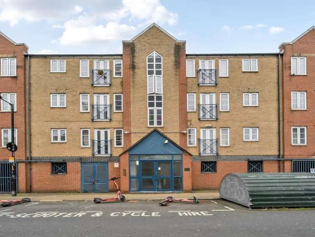 1 Bedroom Flat