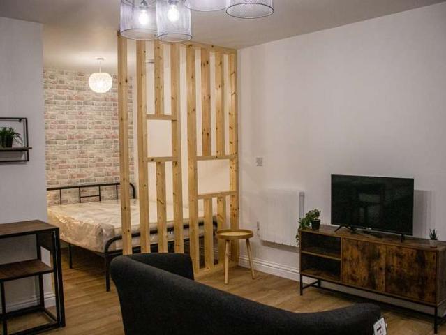 1 Bedroom Flat