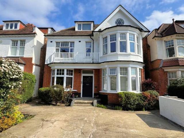 1 Bedroom Flat