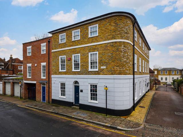 1 Bedroom Flat
