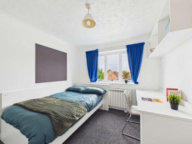 1 Bedroom Flat