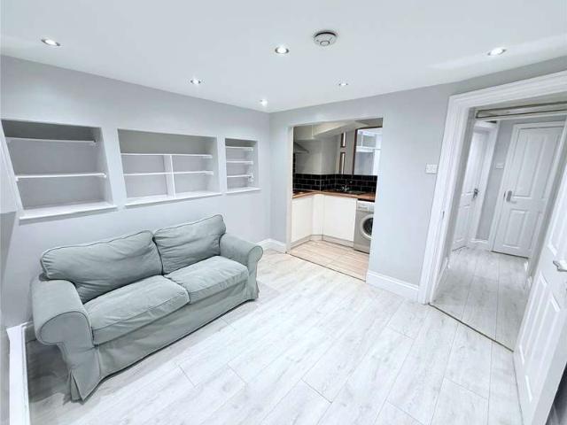 1 Bedroom Flat