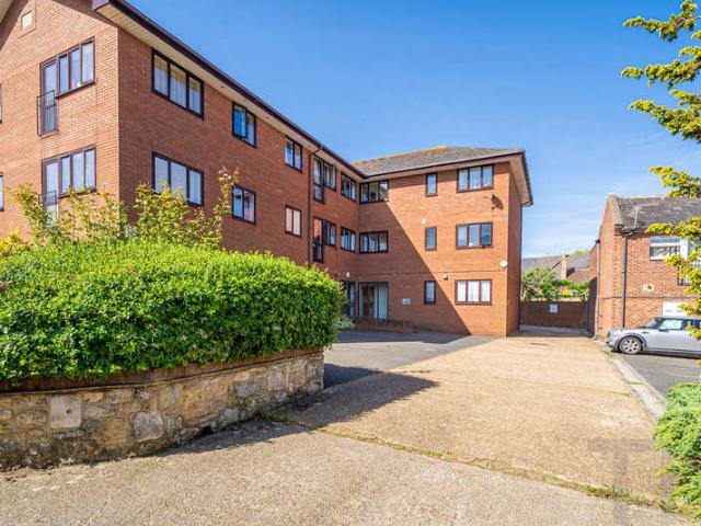 1 Bedroom Flat
