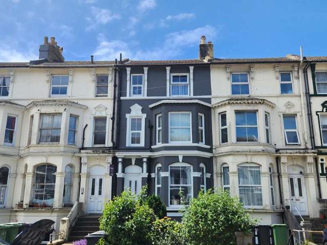 1 Bedroom Flat
