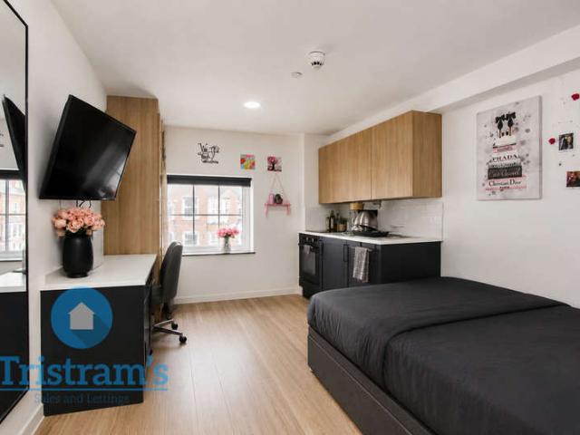 1 Bedroom Flat