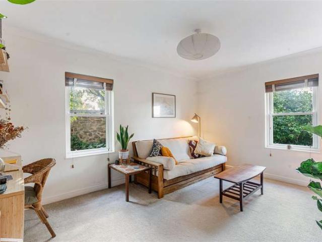 1 Bedroom Flat
