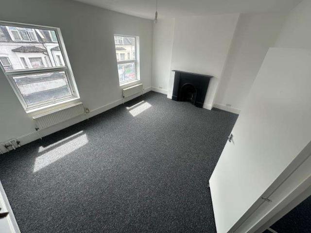 1 Bedroom Flat