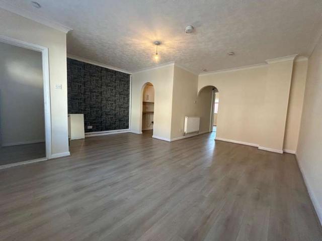 1 Bedroom Flat