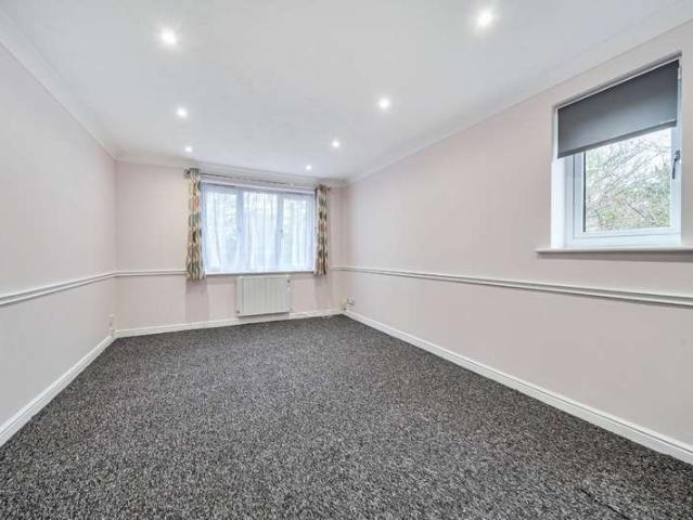 1 Bedroom Flat