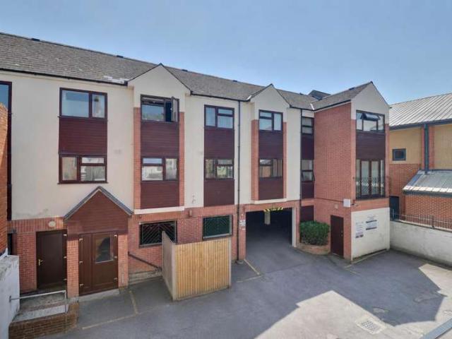 1 Bedroom Flat