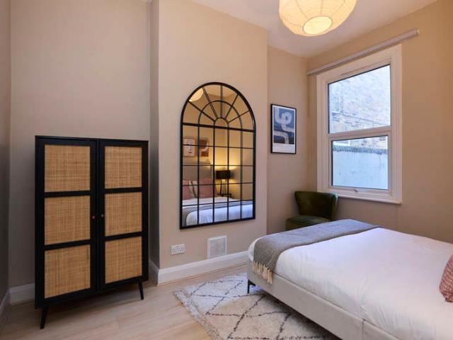 1 Bedroom Flat