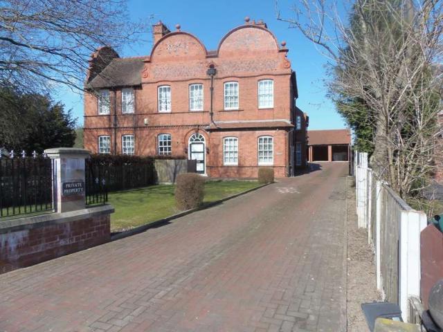 1 Bedroom Flat