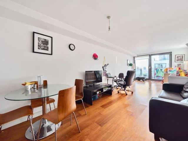 1 Bedroom Flat