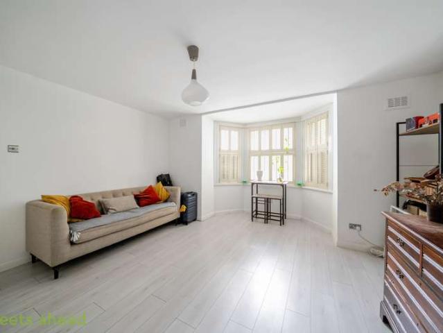 1 Bedroom Flat