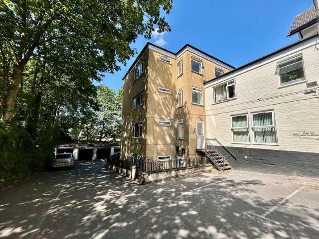 1 Bedroom Flat