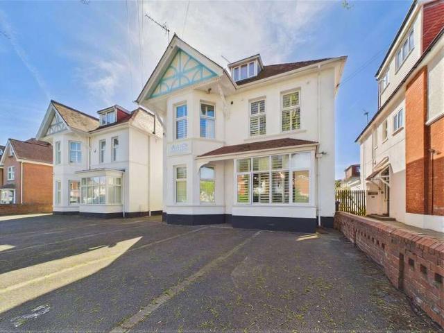 1 Bedroom Flat