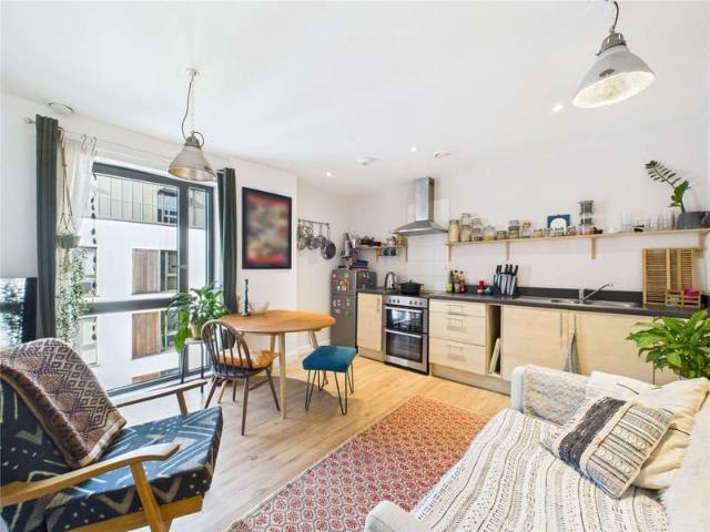 1 Bedroom Flat