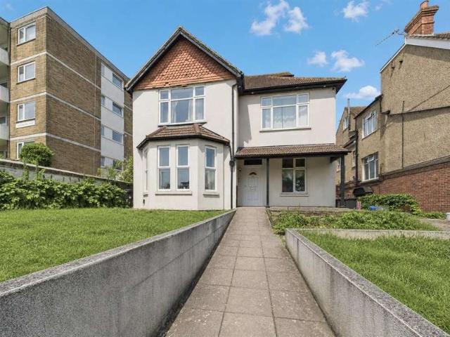 1 Bedroom Flat