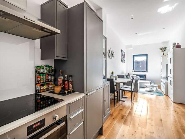 1 Bedroom Flat