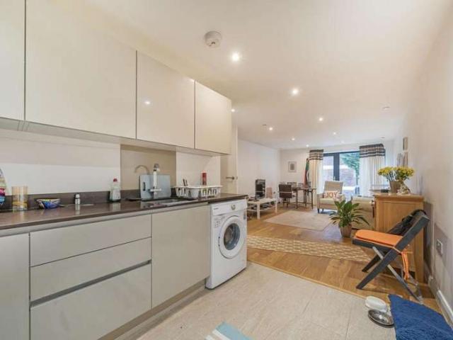 1 Bedroom Flat