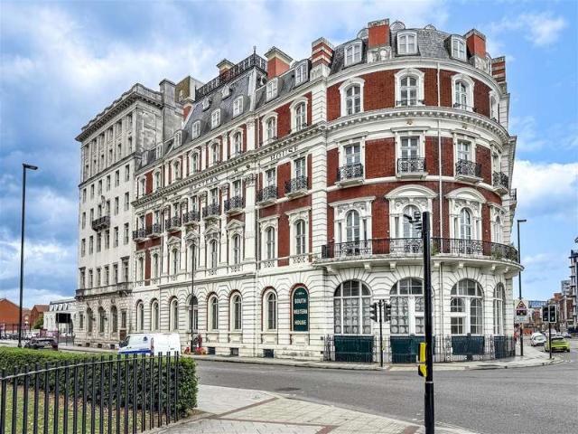 1 Bedroom Flat