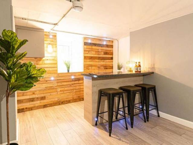 1 Bedroom Flat