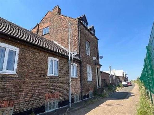 1 Bedroom Flat