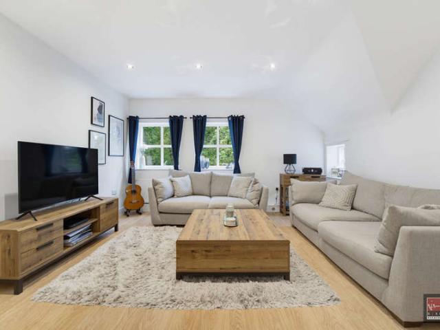 1 Bedroom Flat