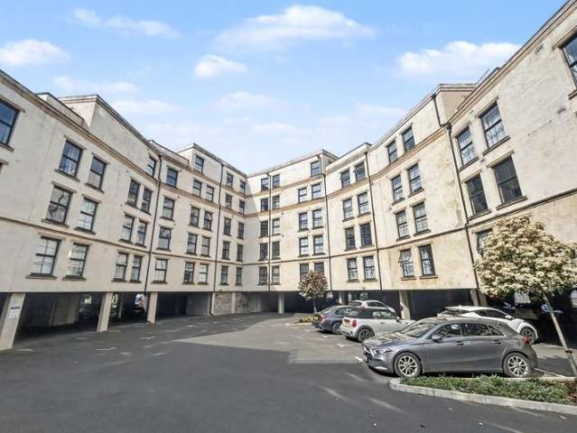 1 Bedroom Flat