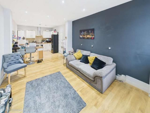 1 Bedroom Flat