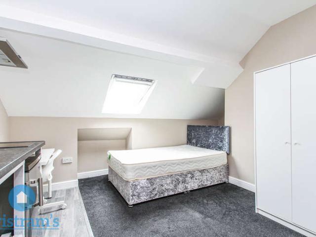 1 Bedroom Flat