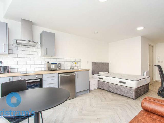 1 Bedroom Flat