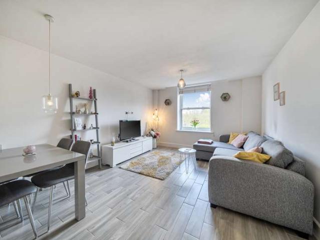 1 Bedroom Flat