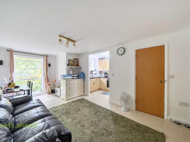 1 Bedroom Flat
