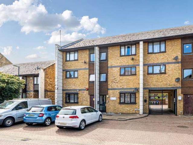 1 Bedroom Flat