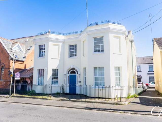 1 Bedroom Flat