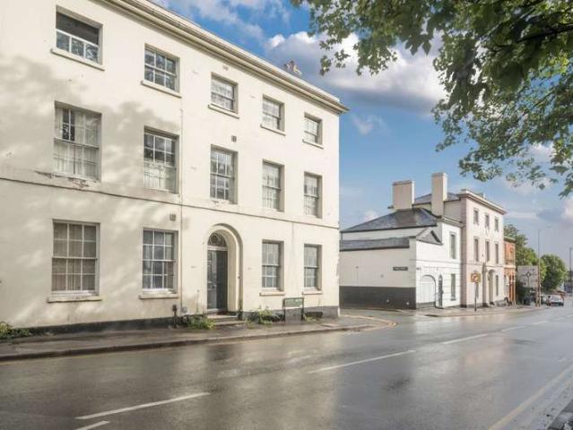 1 Bedroom Flat