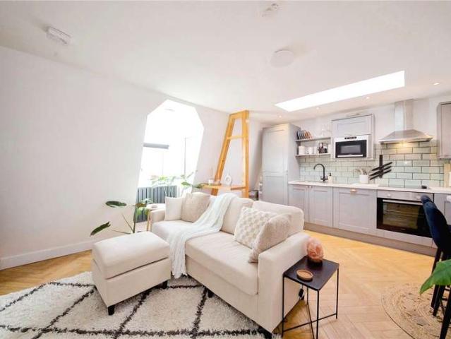 1 Bedroom Flat